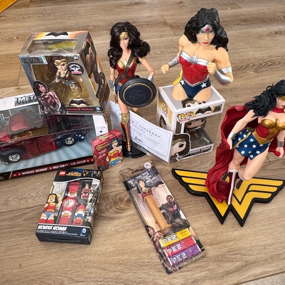 Other | Wonder Woman Collectible Figurine Set | Poshmark